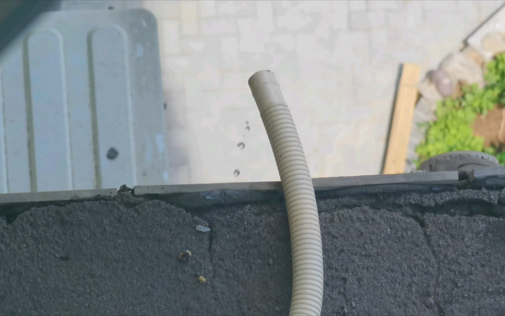 空调排水管老化了怎么办?