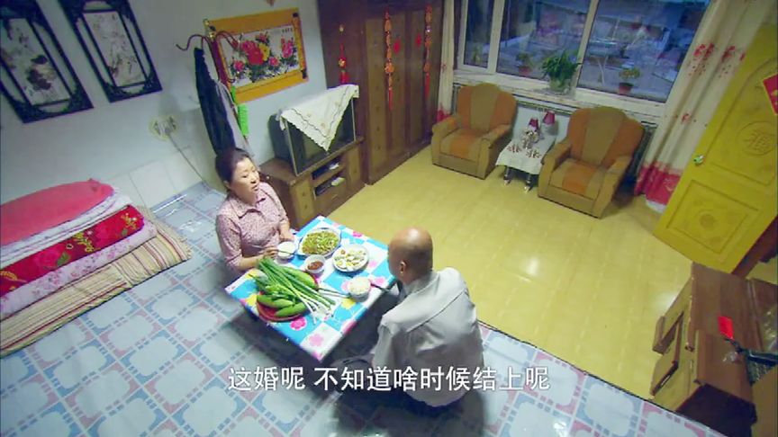 村会计为筹款,竟想了一个歪招,没料到老伴直接拿出了儿子结婚钱