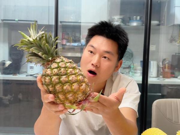 就这样的削法凤梨我能吃100个?