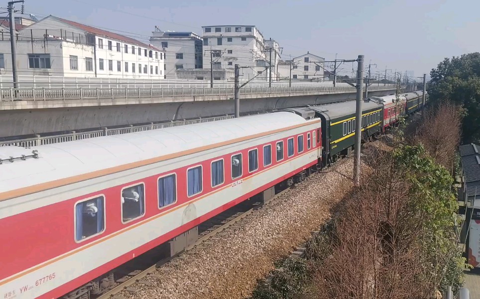 京沪线沪宁段 郑局郑段HXD1D 0648牵引K234次列车出苏州站!