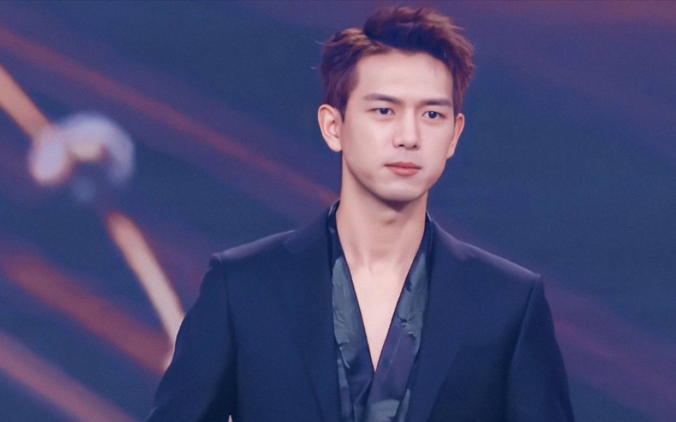 【李现】21.2.28 微博之夜•微博年度魅力价值人物(红毯+颁奖)