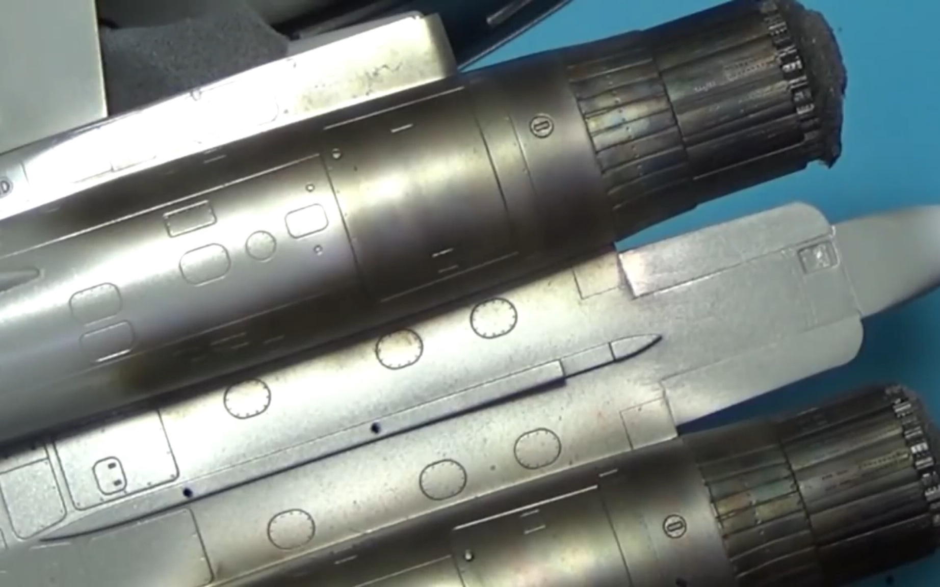 【军模教程】SU-33喷口喷涂做旧示范(适用于双发毛机)