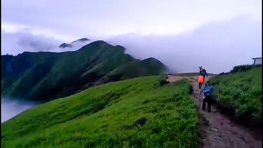 行万里河山、问道山之巅…