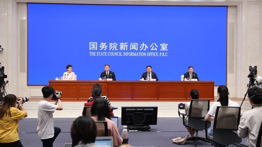 南沙方案明确对先行启动区鼓励类企业减按15%税率征收企业所得税