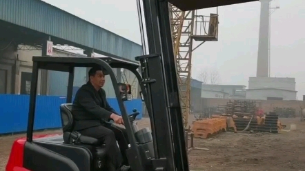 2.5吨电动叉车多少钱一台(昊航全电动叉车)