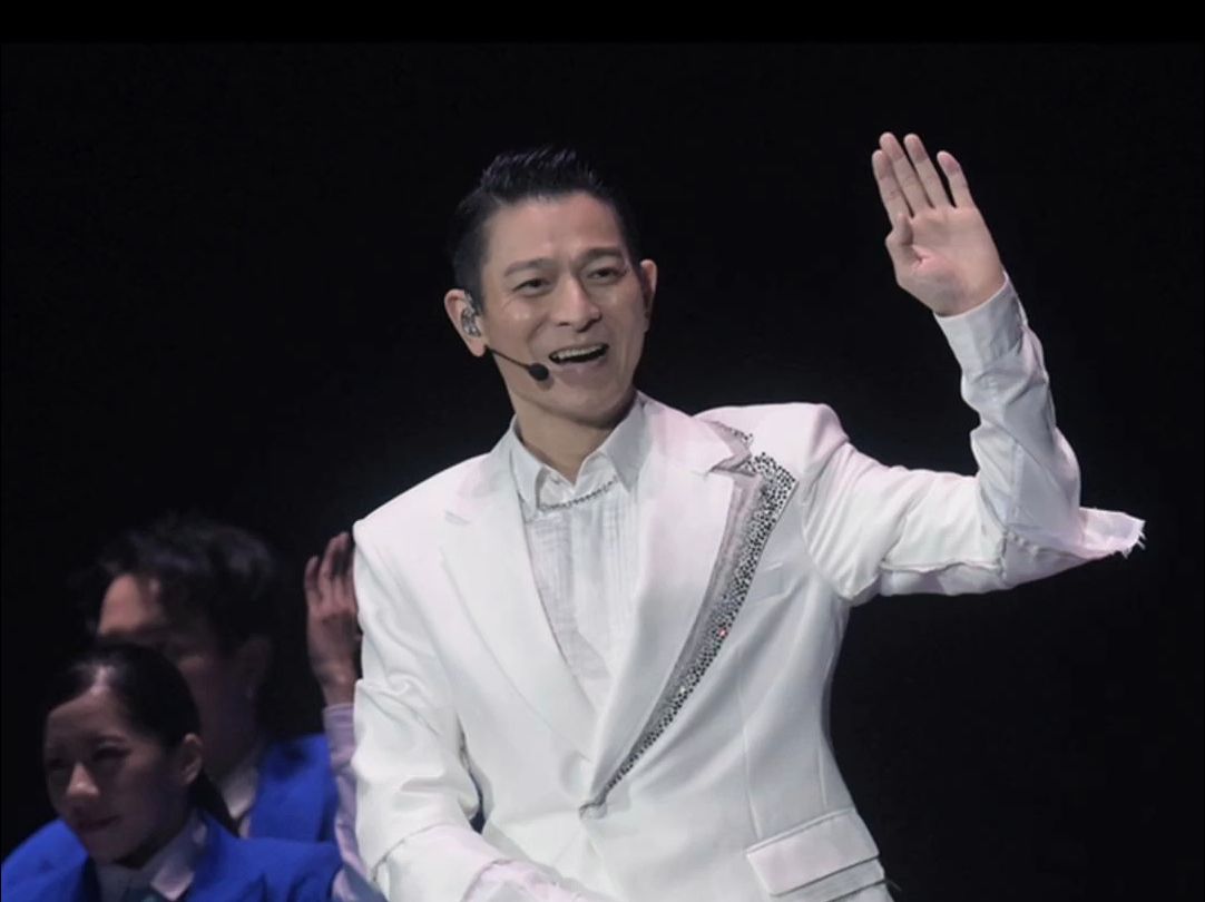 刘德华台北演唱会《中国人》唱响小巨蛋,让世界知道我们都是中国人!