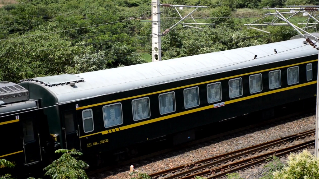 欠编的K752次列车