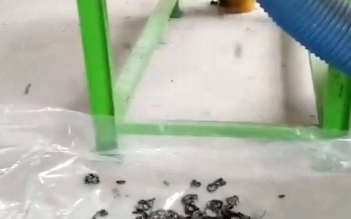 全自动机油滤芯拆解破碎一条线 鸿乾机油滤芯破碎机