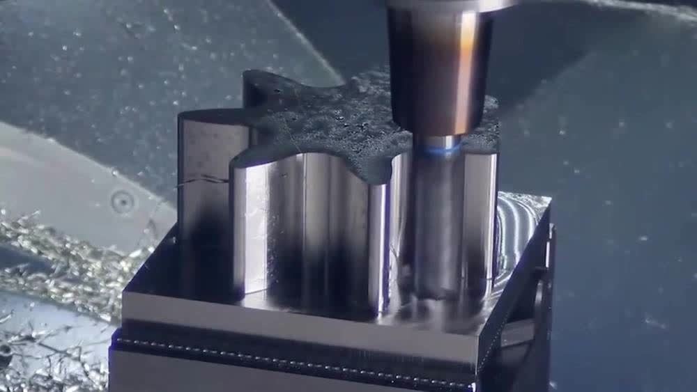 数控机械虽然强大!不过编写程序参数的才是最厉害的!