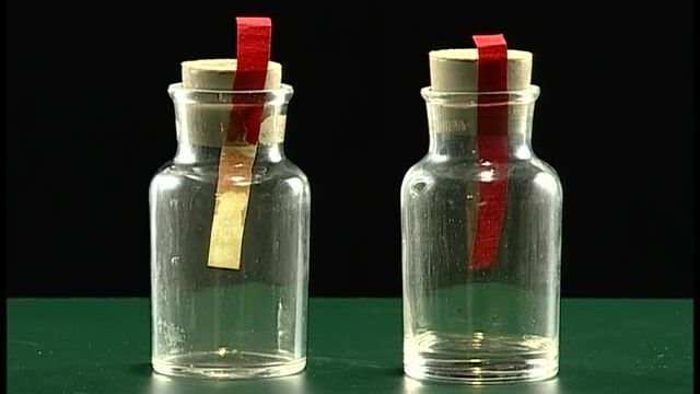 【新课程高中化学演示实验一】17氯水、氯气的漂白作用