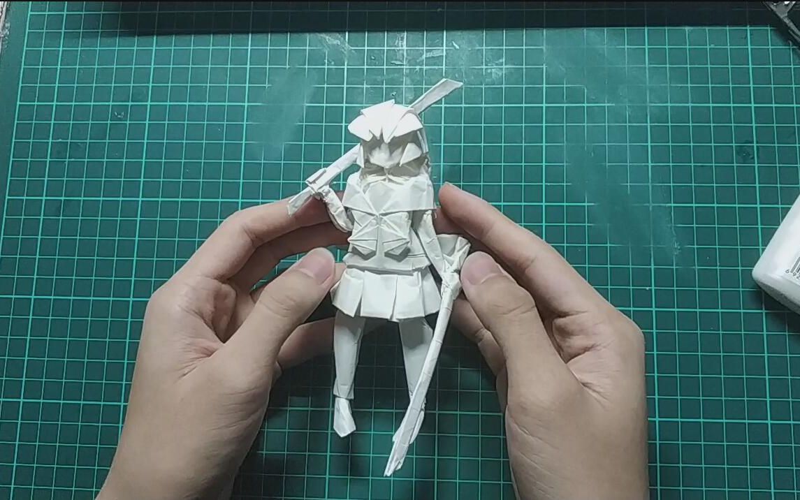 【折纸】折个纸片人