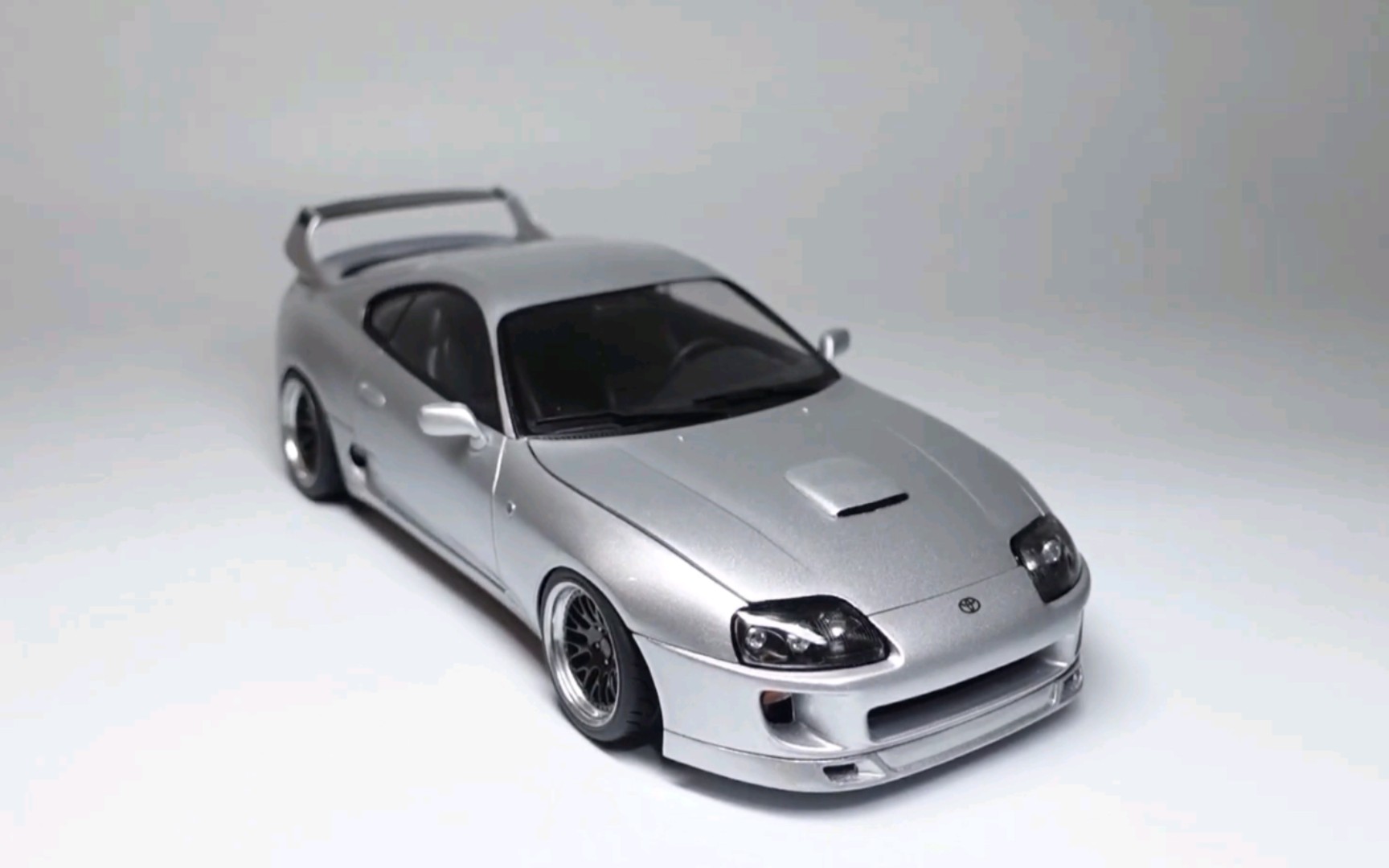 【搬运】田宫 1/24 丰田Toyota Supra 民用车模制作过程