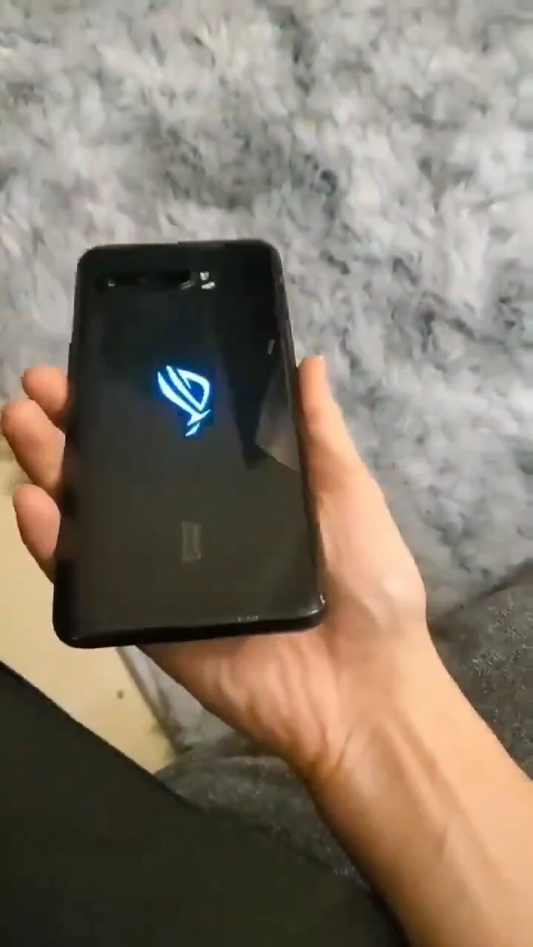 华硕 ROG 游戏手机 3 真机上手配