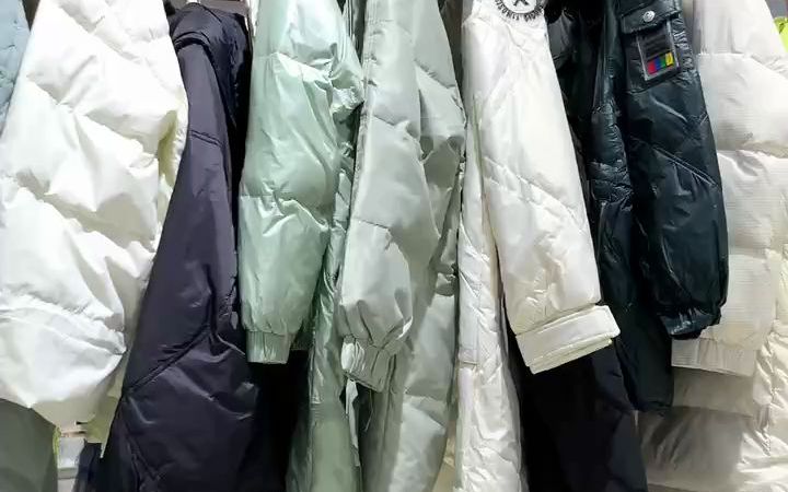 品牌折扣女装Felipe Varela羽绒服批发进货,蒙迪爱尔直播货源尾货