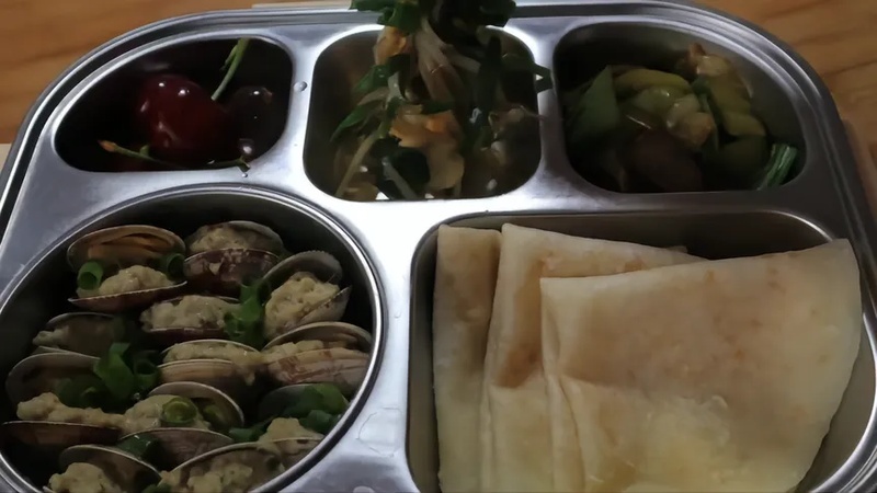 中考倒计时37天,女儿想吃饼了,正好家里有春饼,加油吧!