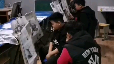 素描是造型艺术的基础。所有绘画手法都离不开它。练习好素描可以...