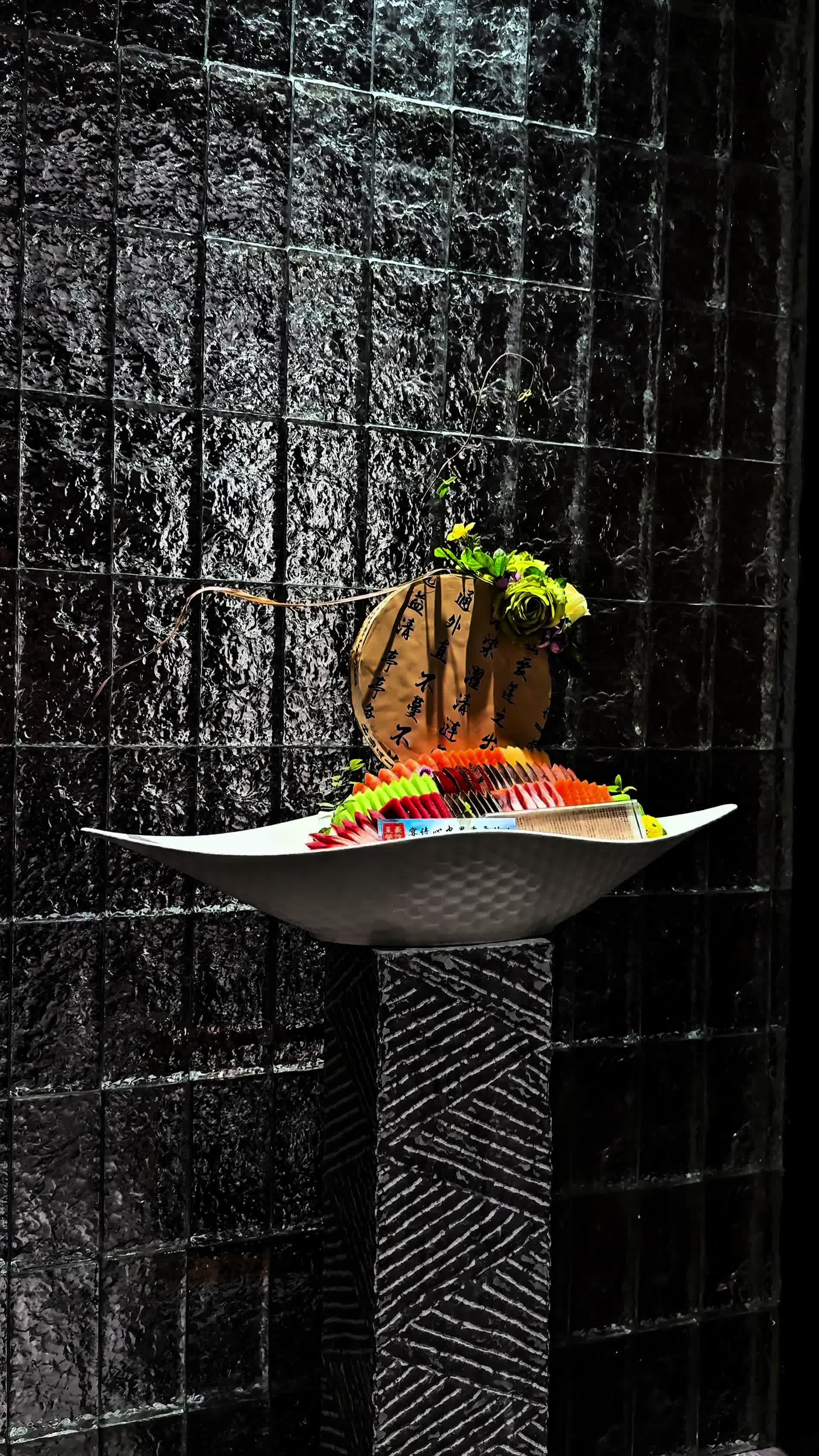 如今戏曲的流行,在岭南也具有两广的文化特色就是#粤曲[话题]#,粤曲是...