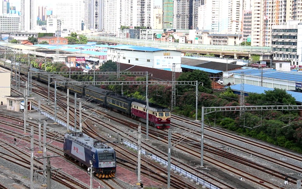 5511次南宁站发车