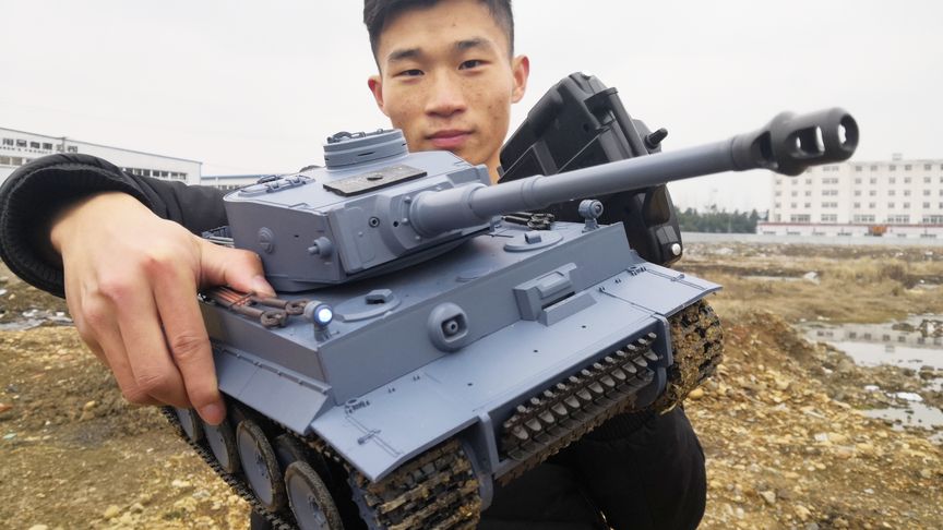 德国虎式仿真坦克深度测评,还原度挺高,560元你们觉得值不值?