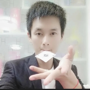 小宇变魔术 