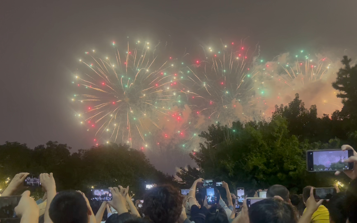 南昌秋水广场烟花会