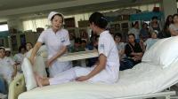 协助患者更换卧位