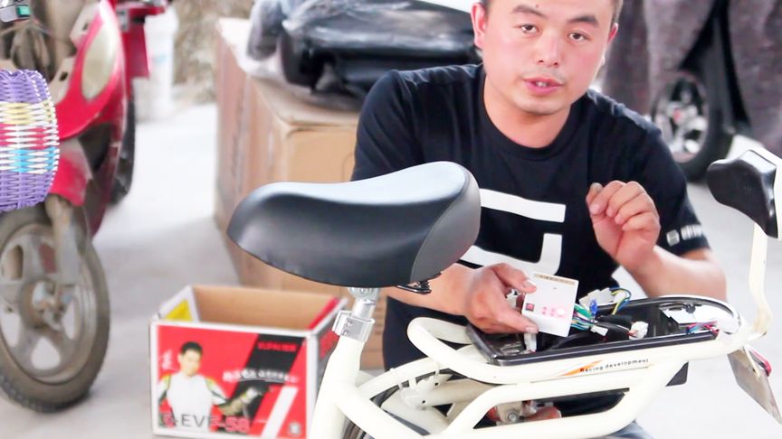 电动车灯不亮,师傅教你用万能表维修,不花冤枉钱