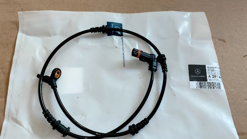 奔驰R350轮速传感器ABS传感器