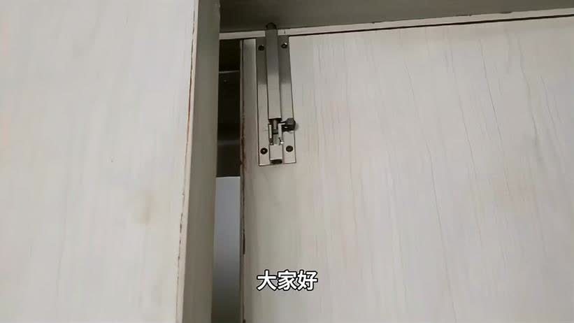 家里门偏移跑位严重,有缝隙关不上怎么办?今天师傅教你轻松