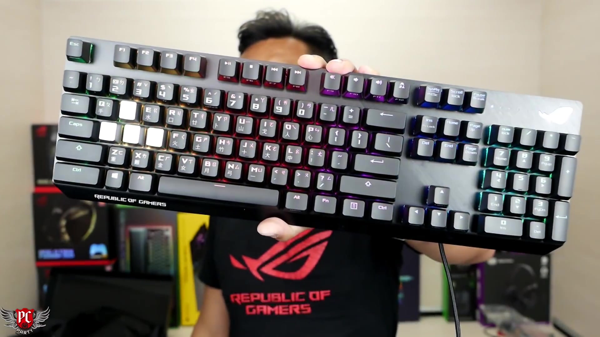 真男人的键盘 华硕 ASUS ROG STRIX SCOPE FPS游戏机械键盘开箱