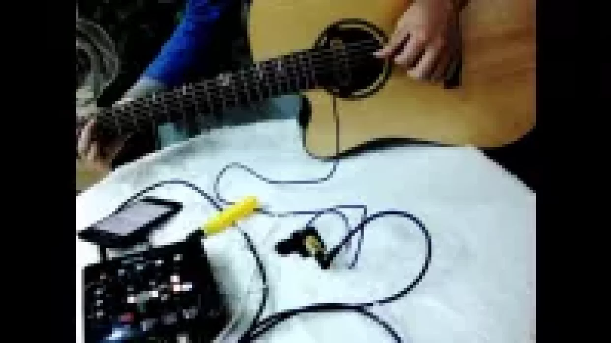 怎样连接吉他音箱和声卡?