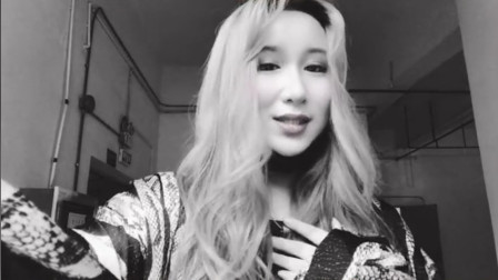 小姐姐魔性模仿明星歌曲,听一遍就出不来了,实力与颜值并存啊