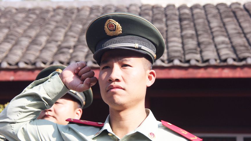 田东武警官兵党员开展主题党日活动