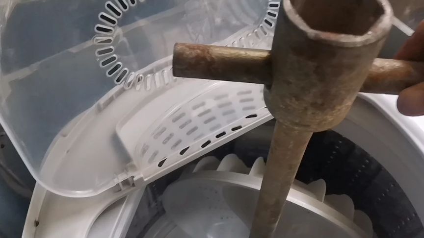 洗衣机更换离合器,好比人做大手术,其拆卸难度超乎想象。