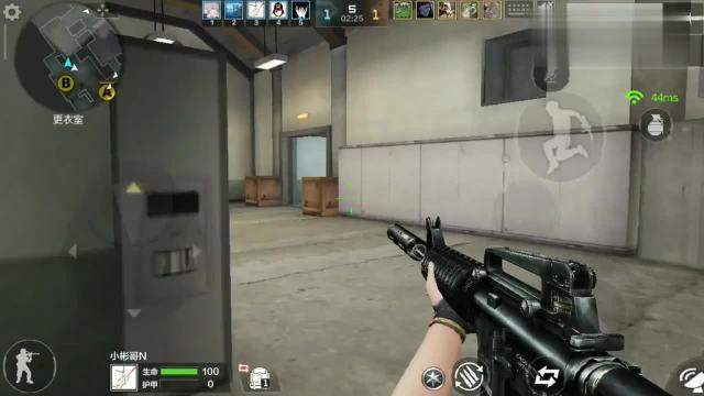 CF手游爆破战:本想跟着队友吃肉,结果被烟雾害惨,2人背后放枪