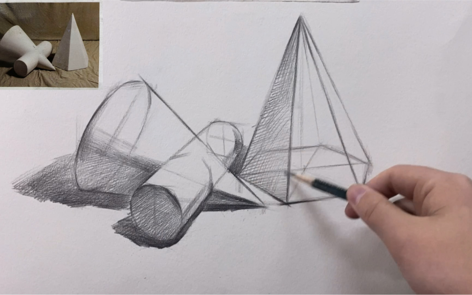 石膏几何体组合素描结构:教你如何起形定位找比例