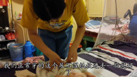宝妈给2个月的女儿换尿不湿,全程讲解。网友:太细心了