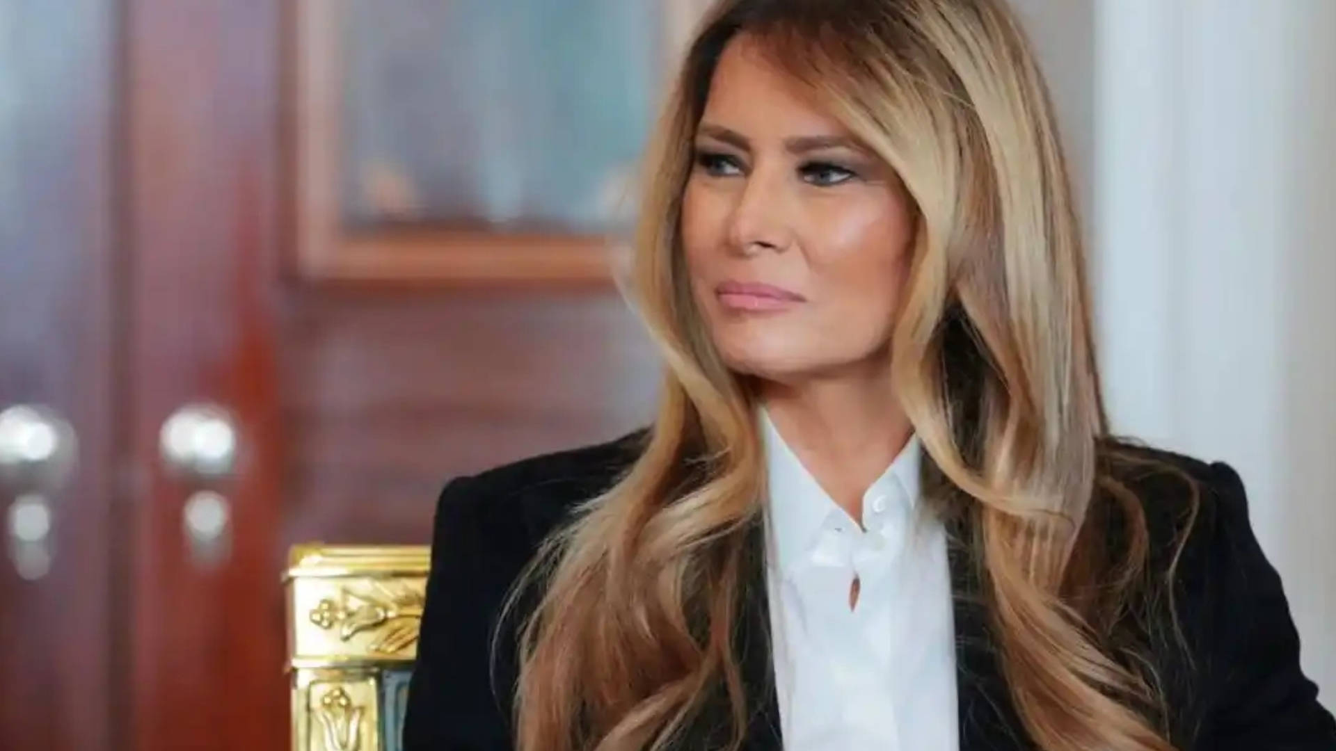 特朗普夫人被怒斥:你丈夫轰炸小学,死了165人,几乎都是小女孩