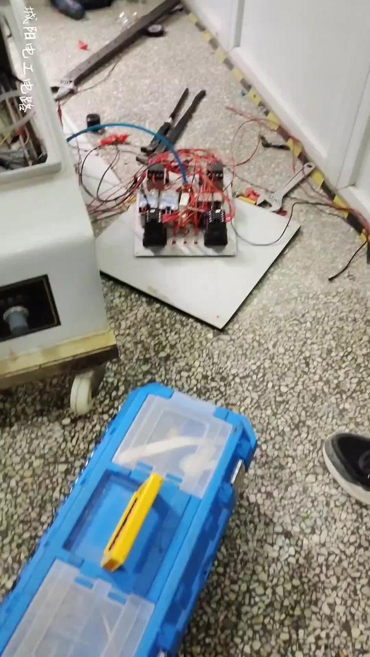 维修现场比较乱,视频做的不好看,都别点赞!