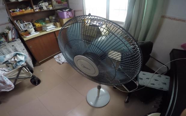 风扇不怎么会转 转得很慢 维修解决办法