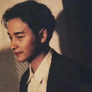 七点钟声 