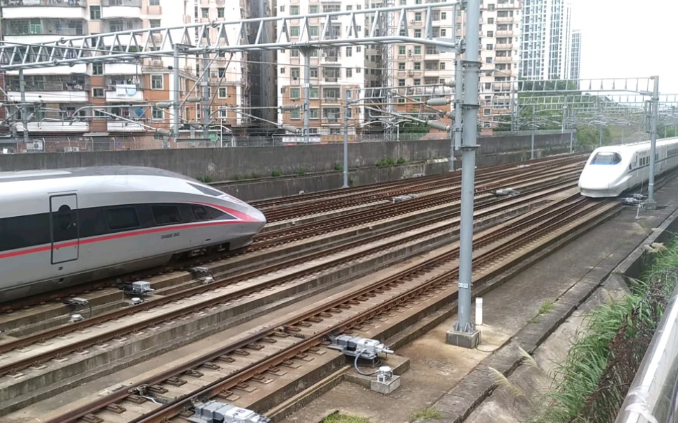 ...广州动车段CR400AF-2042深圳北站出站,D2358次(深圳北站—赣州...