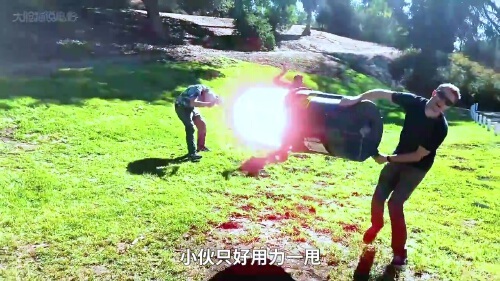 男子发明出激光炮,可发射光弹后竟失去控制,最后却因此锒铛入狱