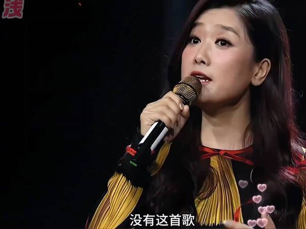 凤凰传奇演唱《月亮之上》没有这首歌也就没有我们凤凰传奇!