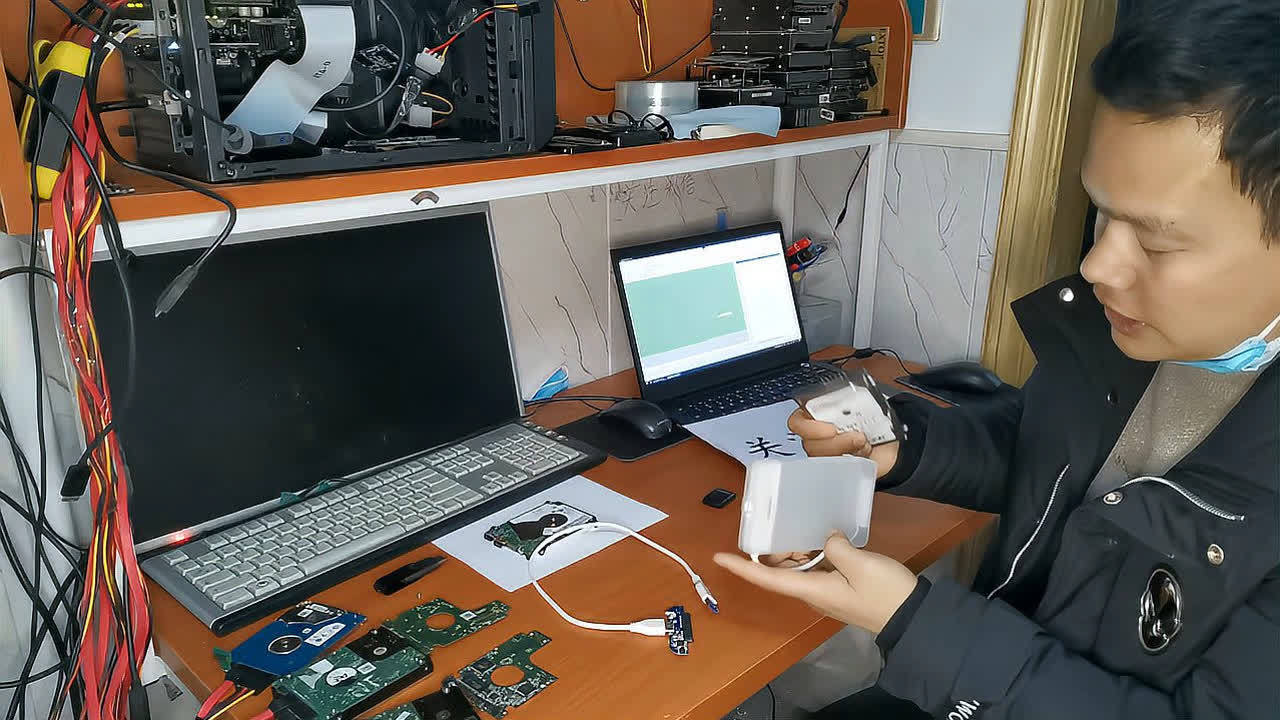 电脑老旧机械硬盘不要扔了,学会变废为宝,省下好几百