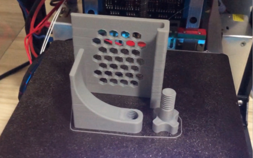 3D打印手机支架,超简单的可调节手机支架,你值得拥有!