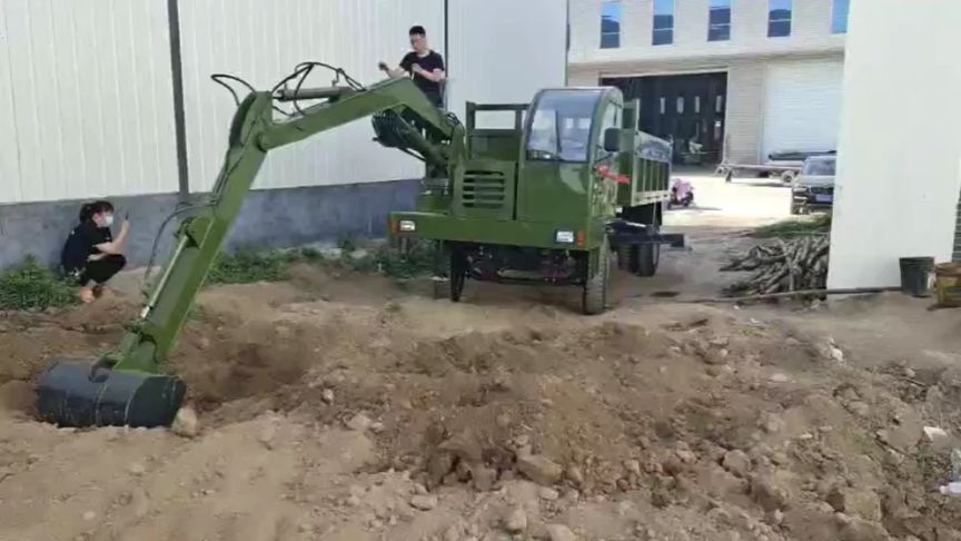 多功能运输自卸车,小型四不像随车挖,随车挖多少钱