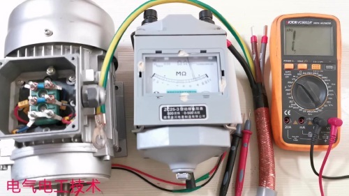 万用表测绝缘电阻?这电工脑袋进水了吧!