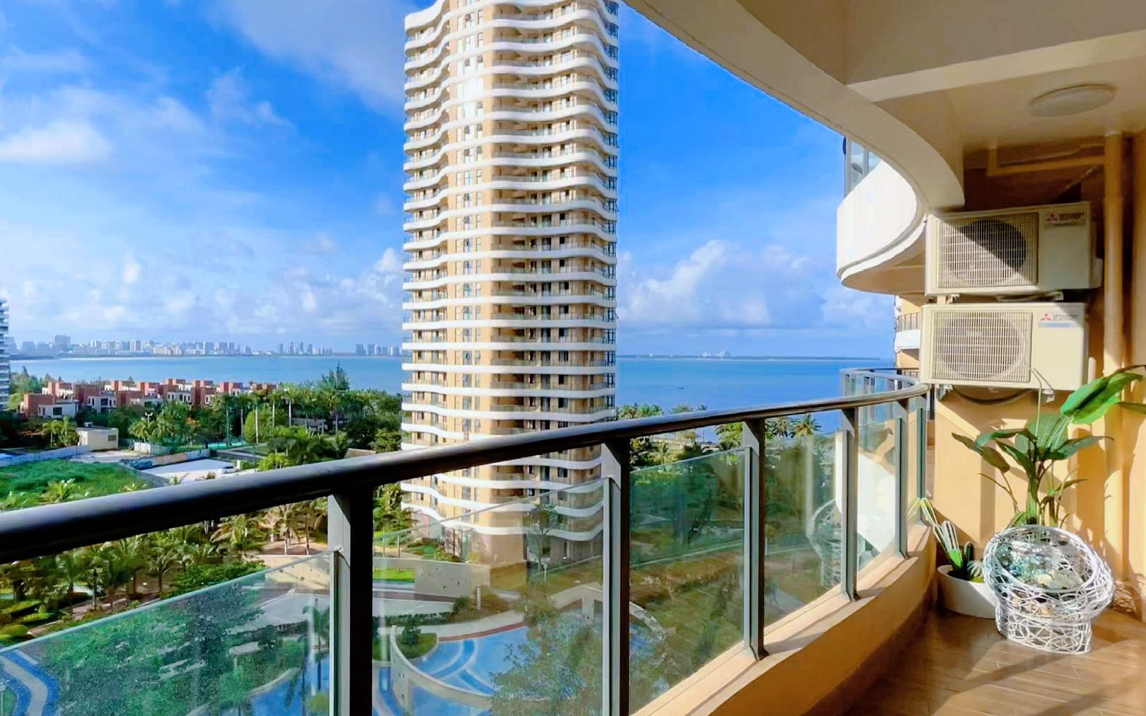 带爸妈走遍海南,一眼爱上62平低价海景房,打算常住海南了