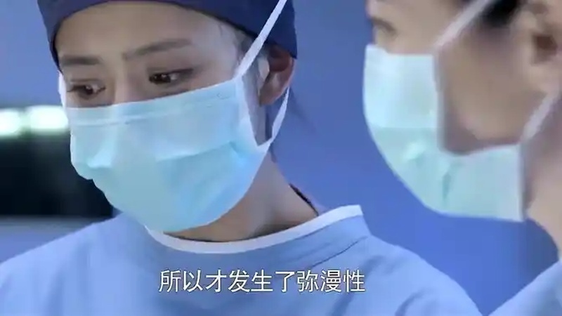 产科医生:产妇病危,院长都没法,实习医生一招病人起死回生